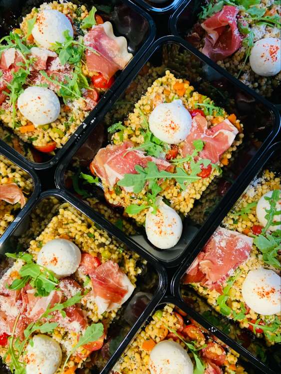 JEUDI 19/12 DEMI POULET ROTÏ - FRITE - JUS DE CUISSON - Lemon & Food ...