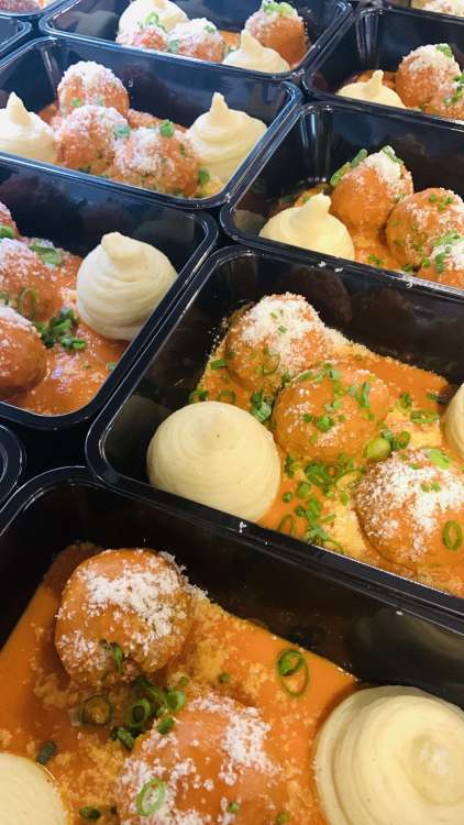 JEUDI 19/12 DEMI POULET ROTÏ - FRITE - JUS DE CUISSON - Lemon & Food ...